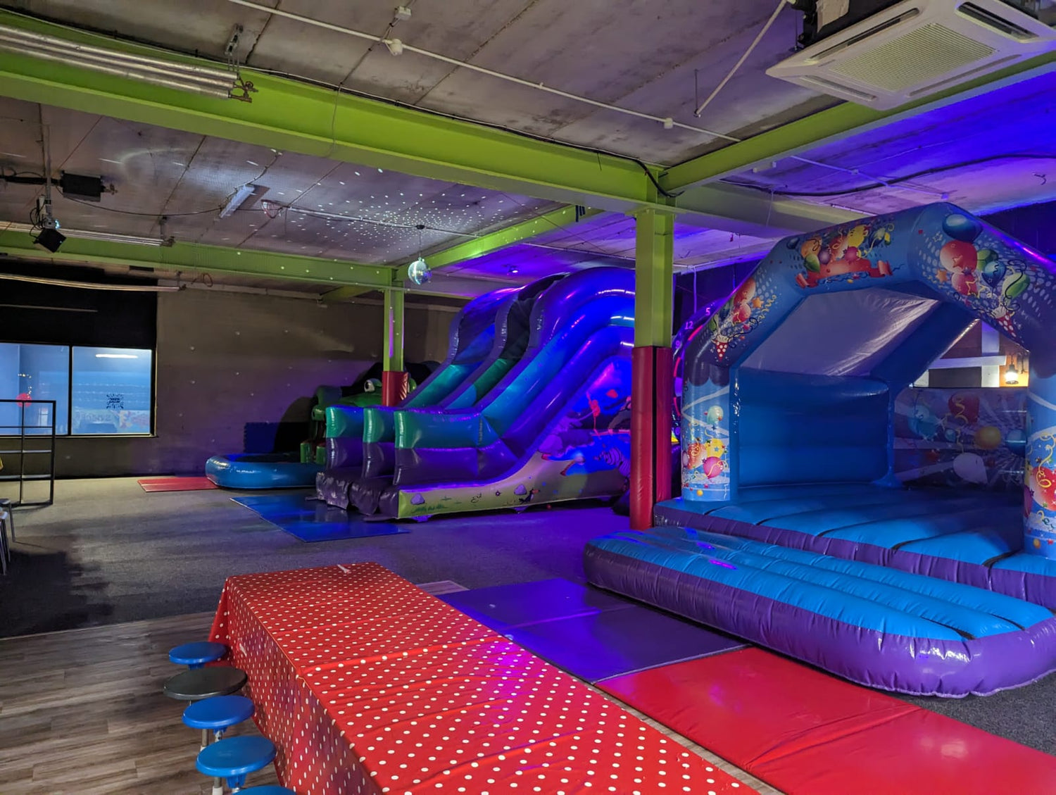 Party Invites – Cross Castles Party Rooms